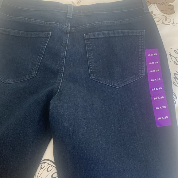 Gloria Vanderbilt | Jeans | Brand New With Tags Straight Leg Size 4 ...